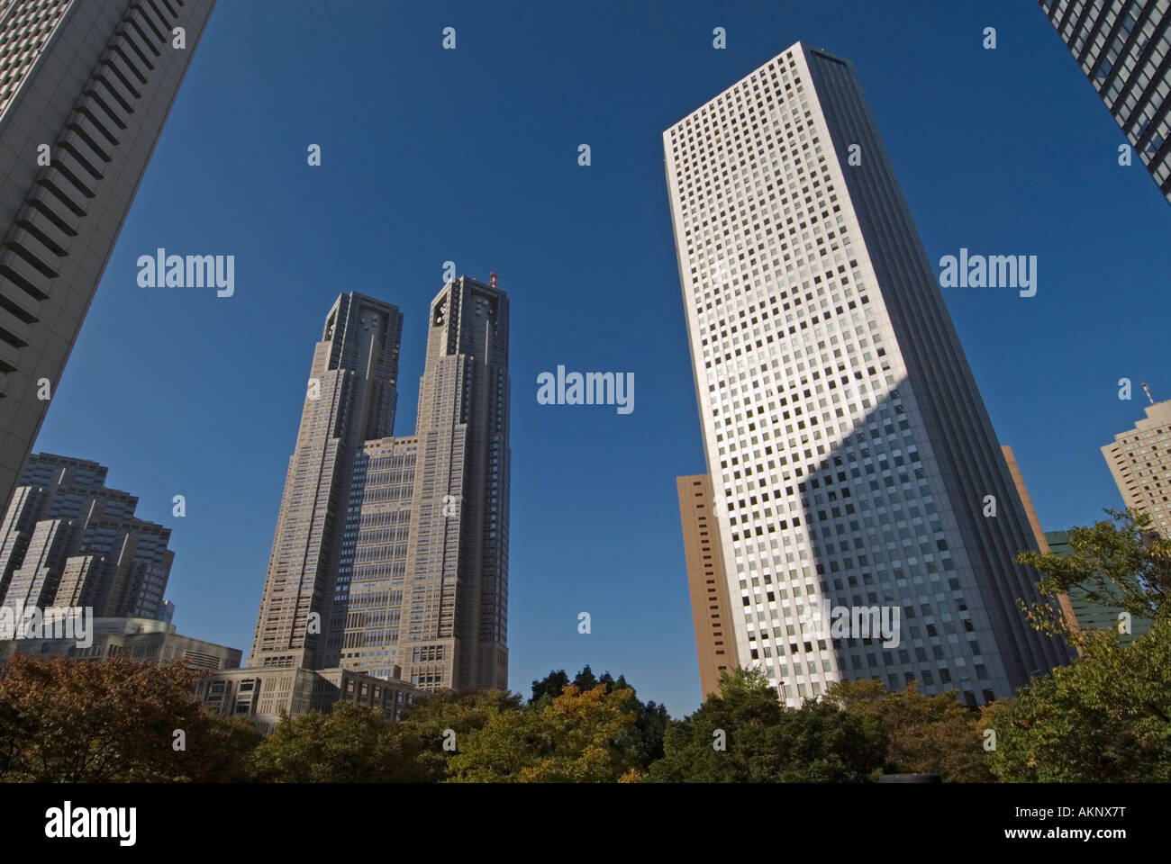 Shinjuku business district and Metropolitan Government Buildings Tokyo ...