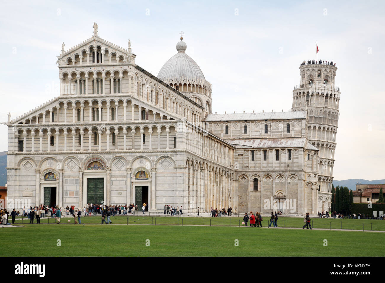 The medieval Piazza dei Miracoli, with Duomo and Leaning tower of Pisa ...