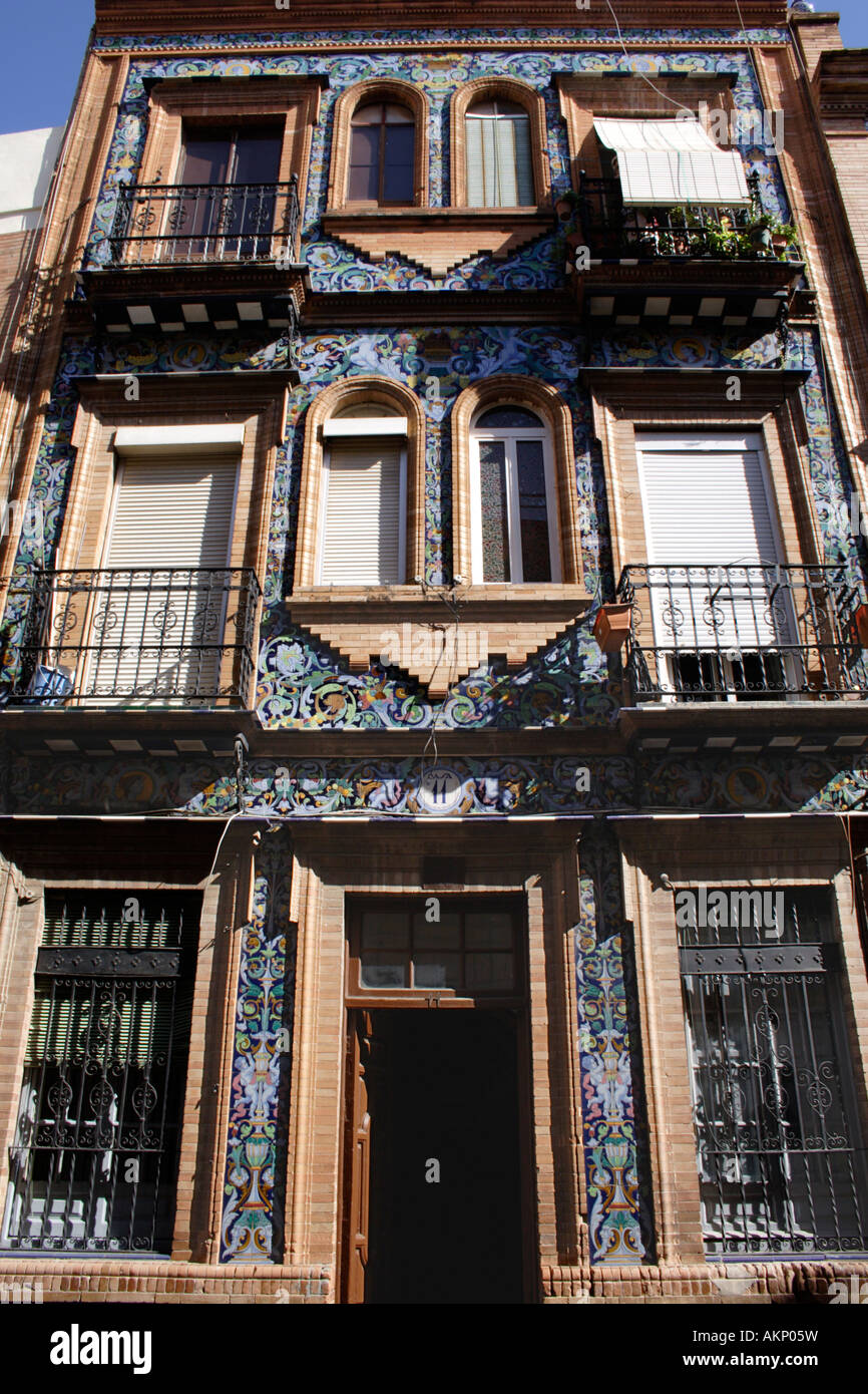 Building facade in the Calle Rodrigo de Triana Seville Stock Photo - Alamy