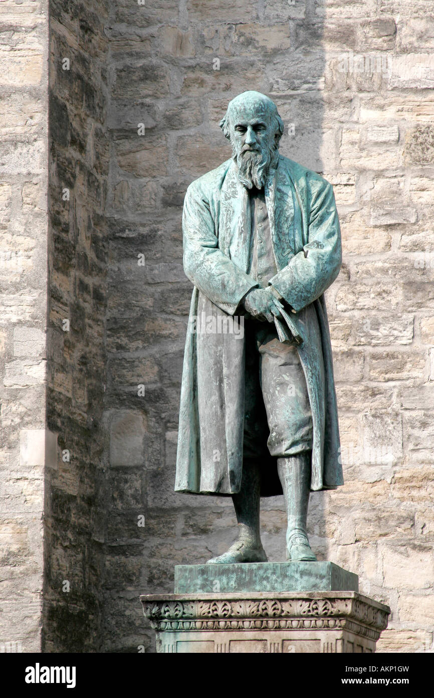 Statue of William Barnes in Dorchester Dorset Stock Photo - Alamy