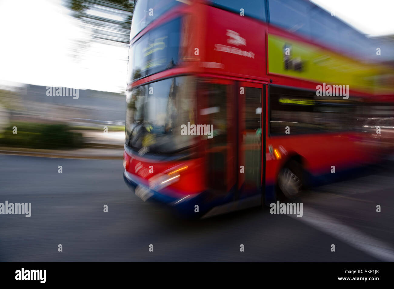 A London bus negotiating Parliament Square Westminster with the ...