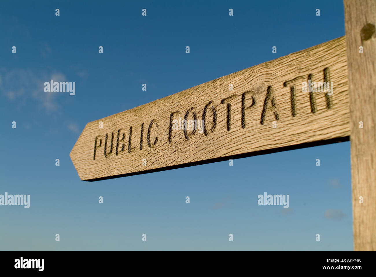 footpath sign uk Stock Photo - Alamy