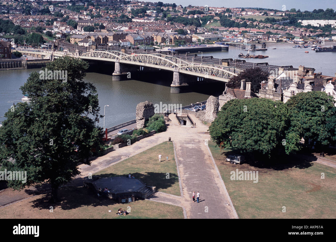 Medway kent aerial hi-res stock photography and images - Alamy