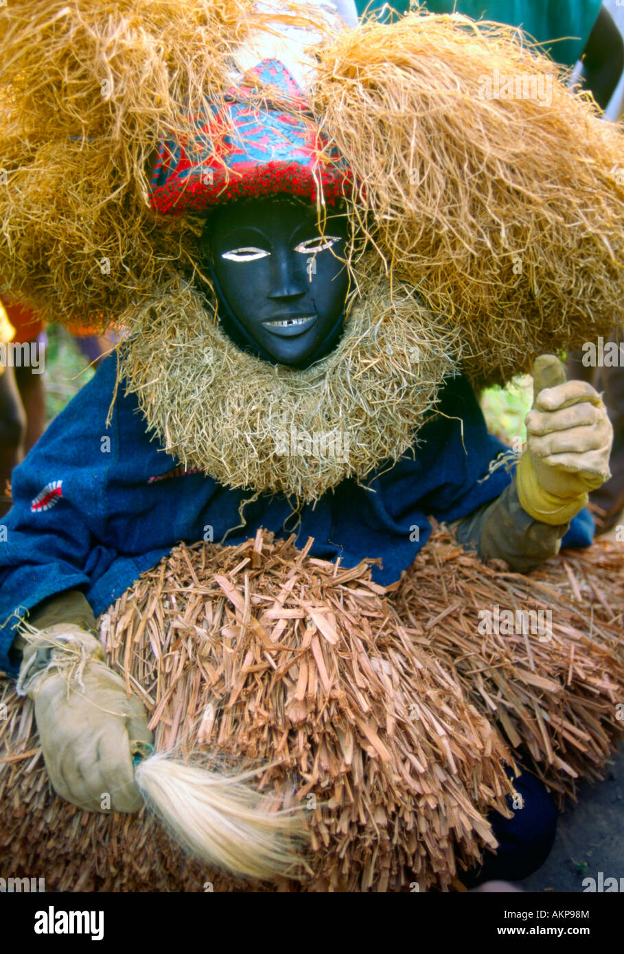 Animism mask hi-res stock photography and images - Alamy