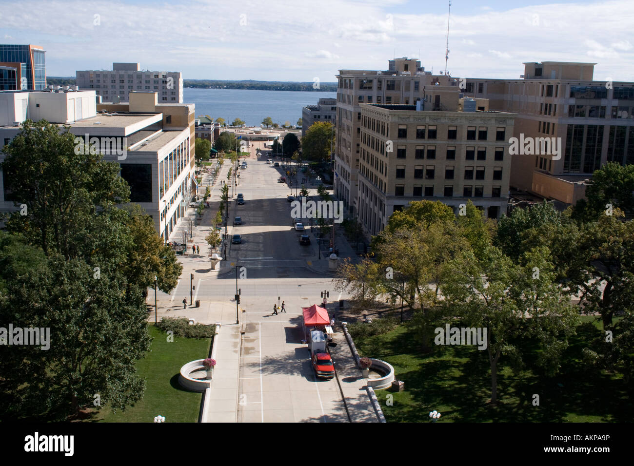 Madison wisconsin capitol autumn hi-res stock photography and images ...