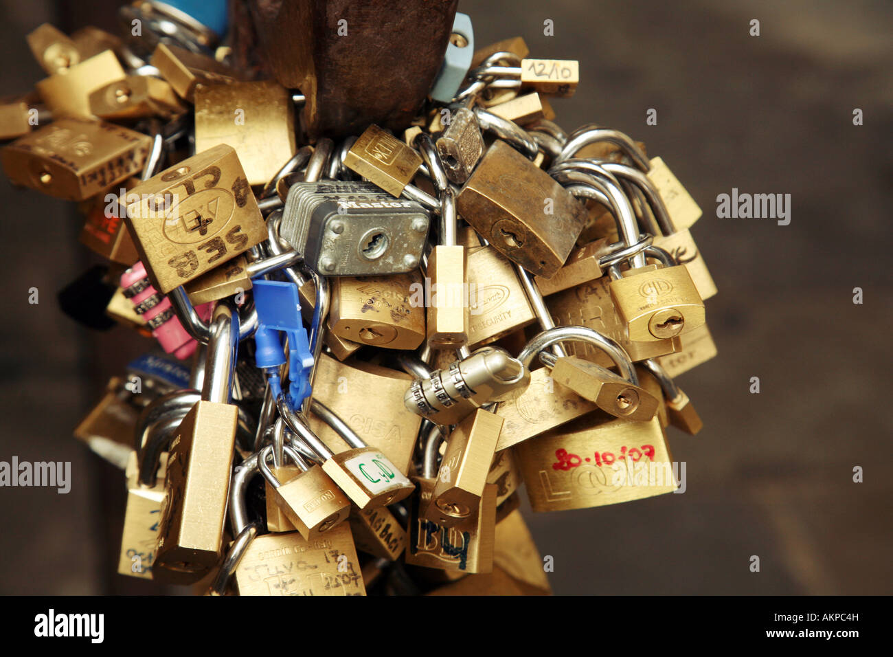 A large bunch of padlocks Stock Photo - Alamy