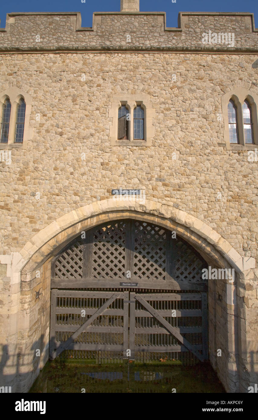 Tower of london traitors gate hi-res stock photography and images - Alamy