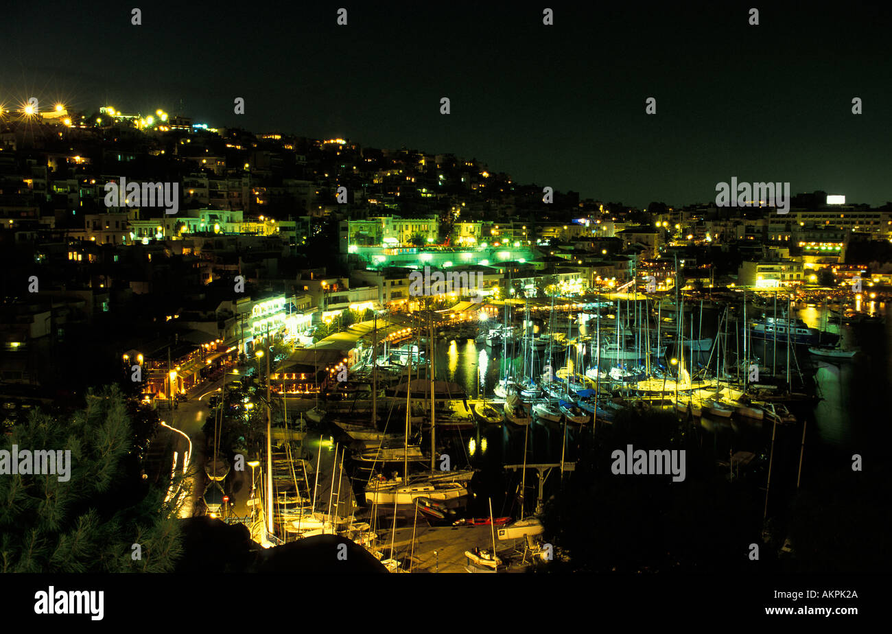 Athens the Mikrolimano harbour at night Stock Photo - Alamy
