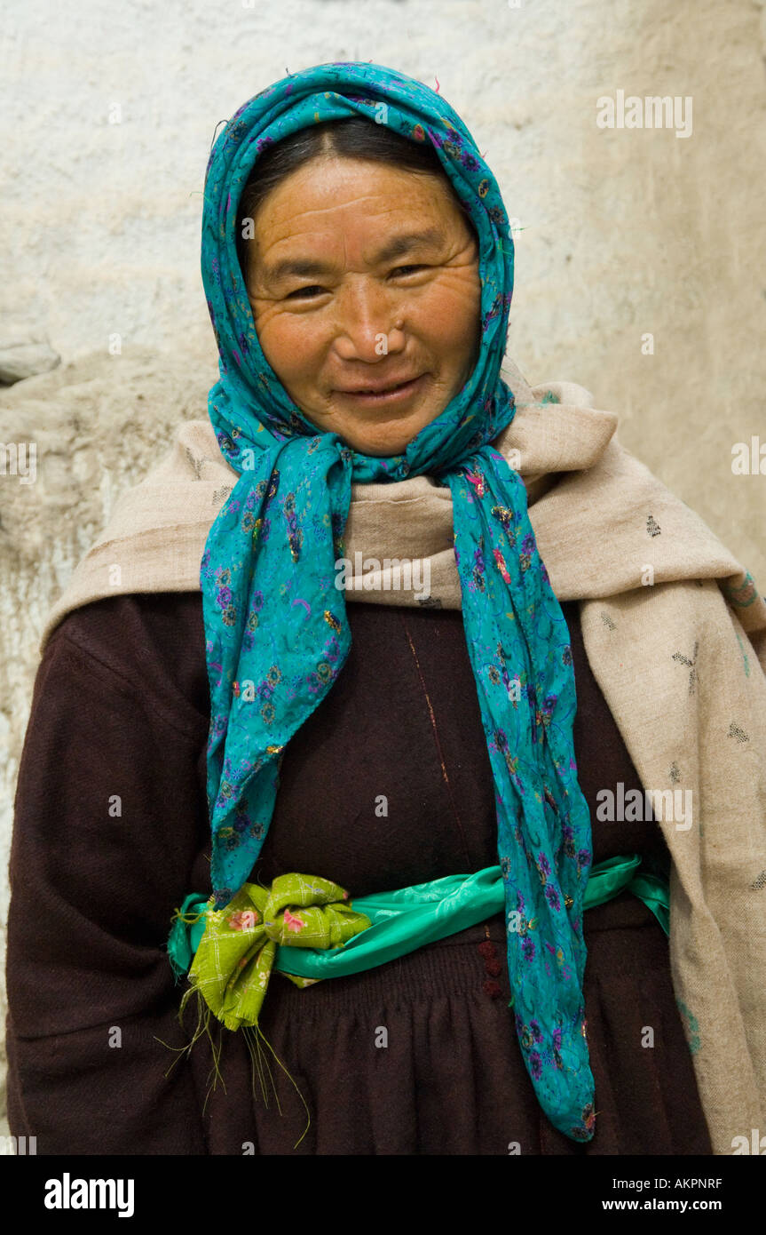 ladakh india portrait of a young woman Stock Photo - Alamy