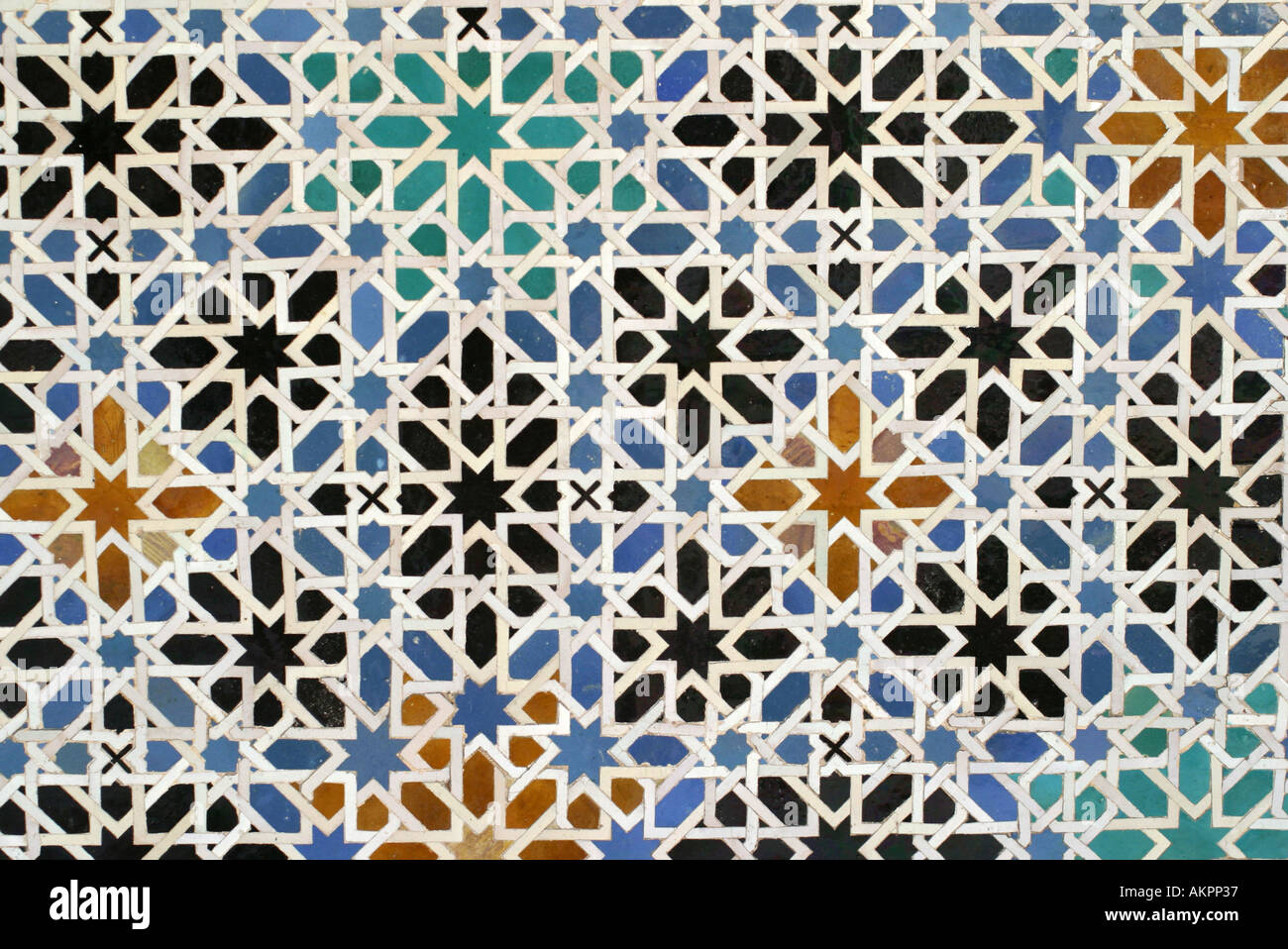 Alhambra tiles hi-res stock photography and images - Alamy