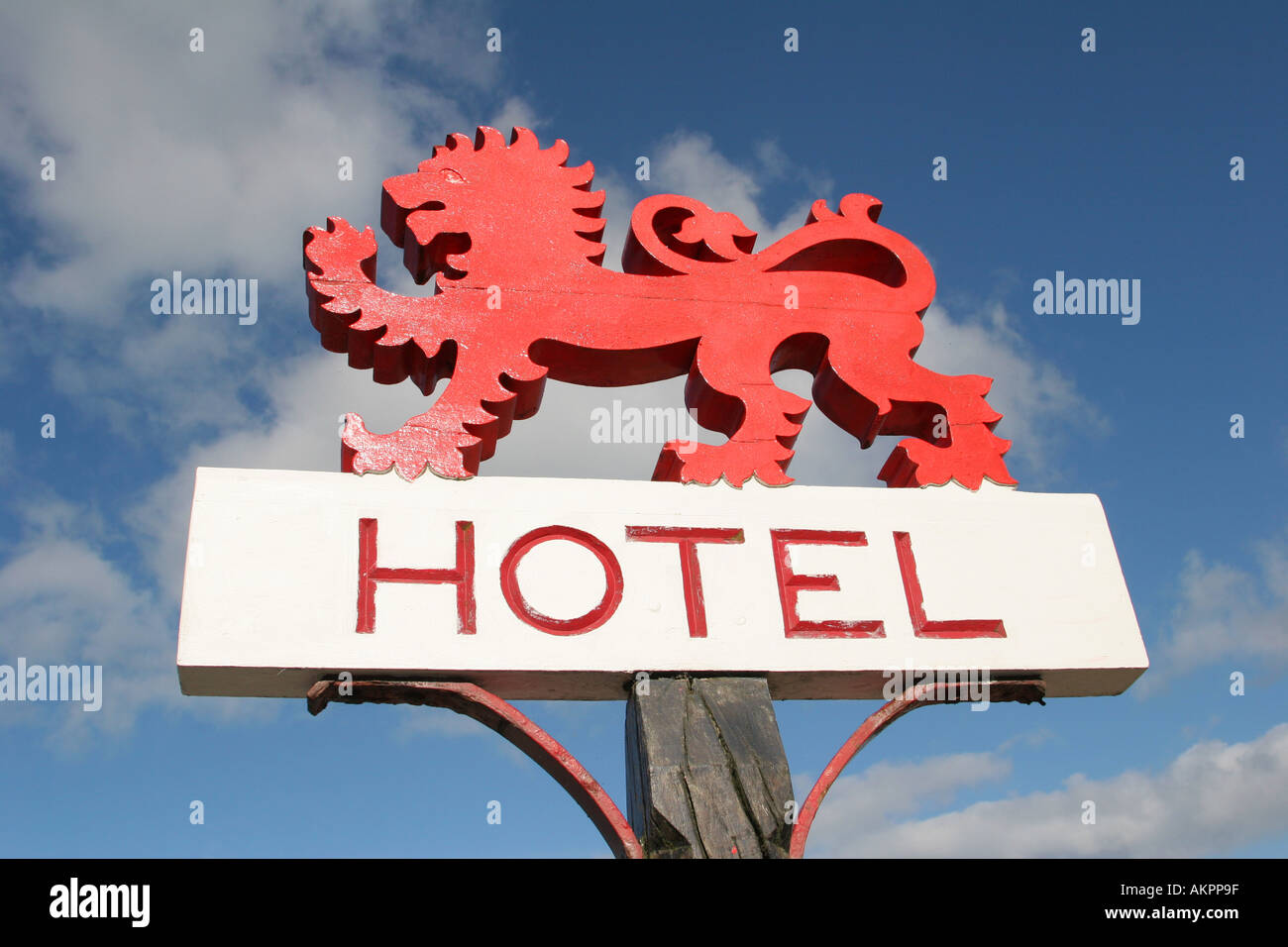 red lion hotel sign Stock Photo - Alamy