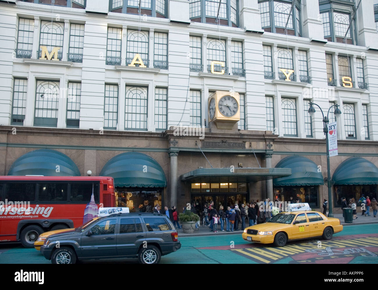 Rowland hussey macy hi-res stock photography and images - Alamy