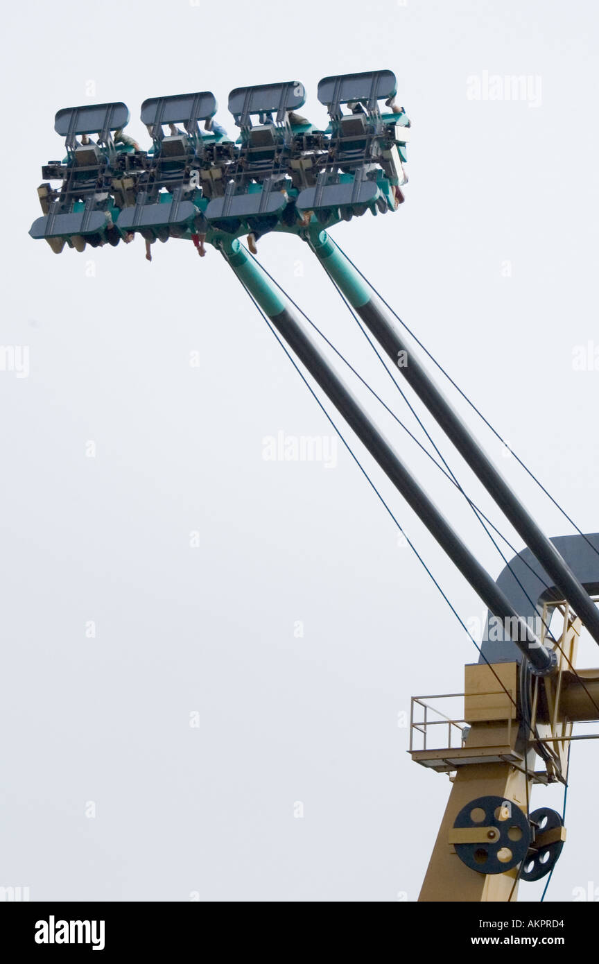Theme park pendulum hi-res stock photography and images - Alamy
