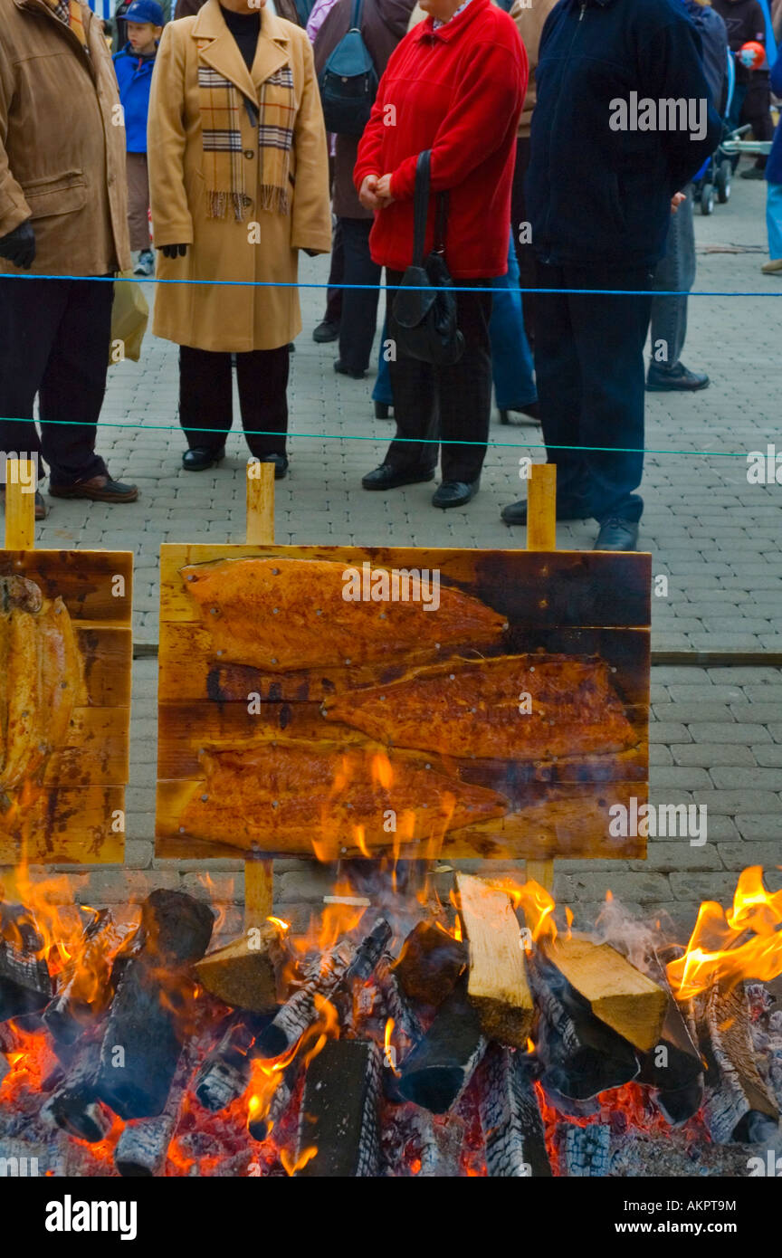 Open flame salmon hi-res stock photography and images - Alamy