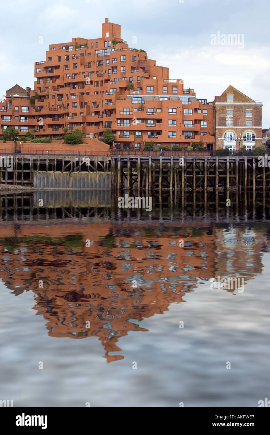 Thameside history hi-res stock photography and images - Alamy