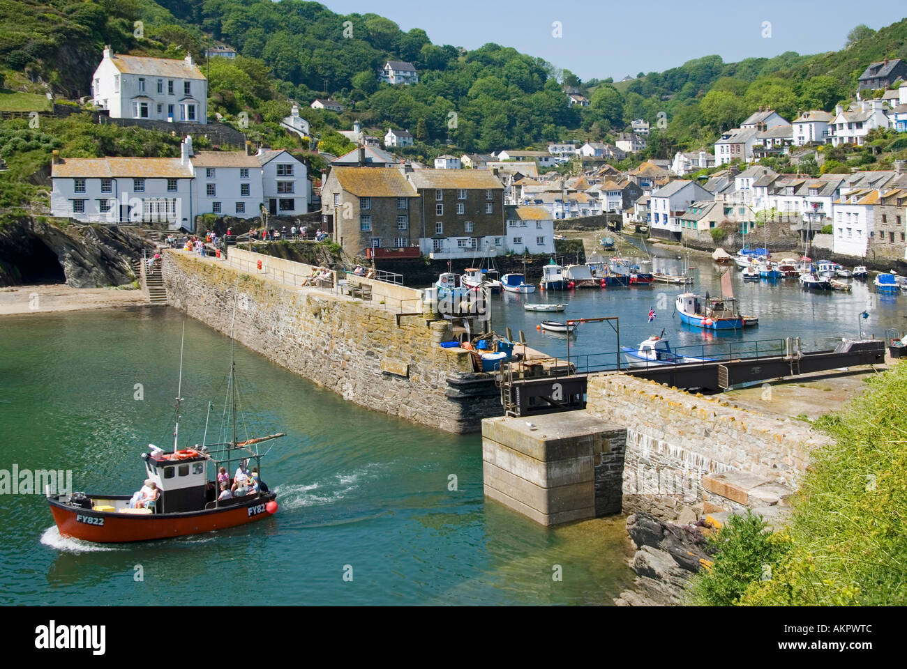 Polperro village and fishing harbour Stock Photo - Alamy