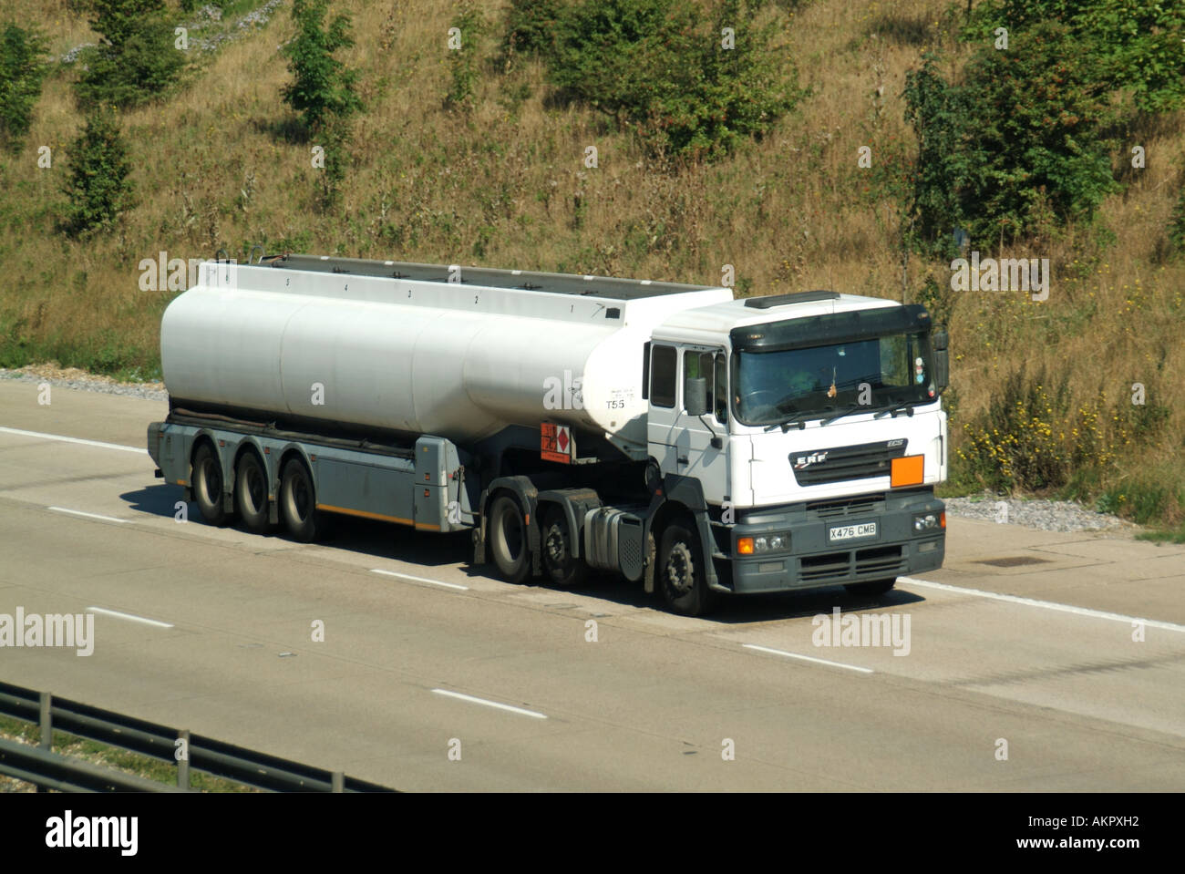M25 motorway clean unwritten ERF fuel tanker lorry Hazchem Hazardous ...