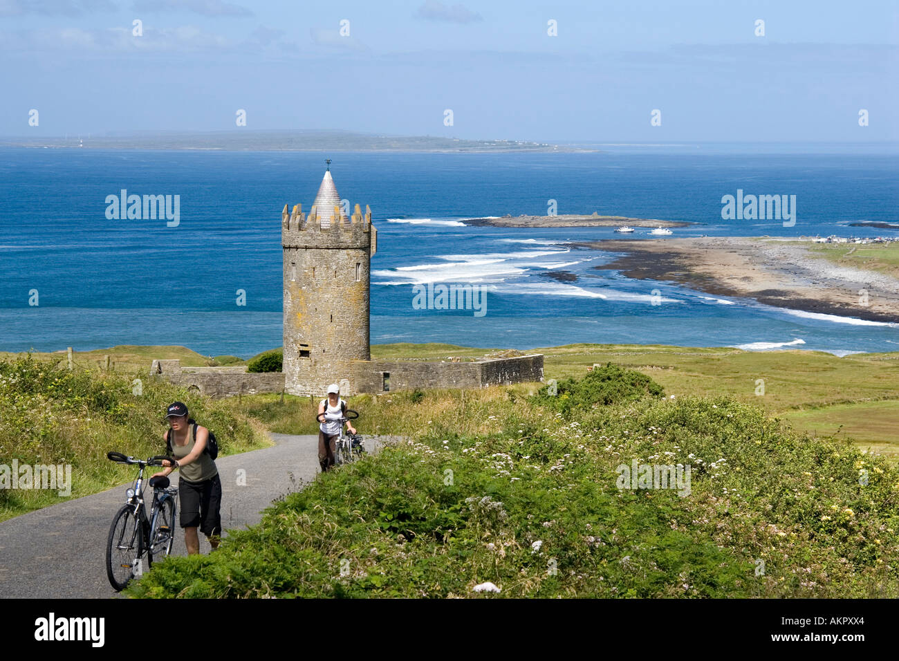 Doonagore Castle, Doolin, Co Clare, Ireland Stock Photo - Alamy