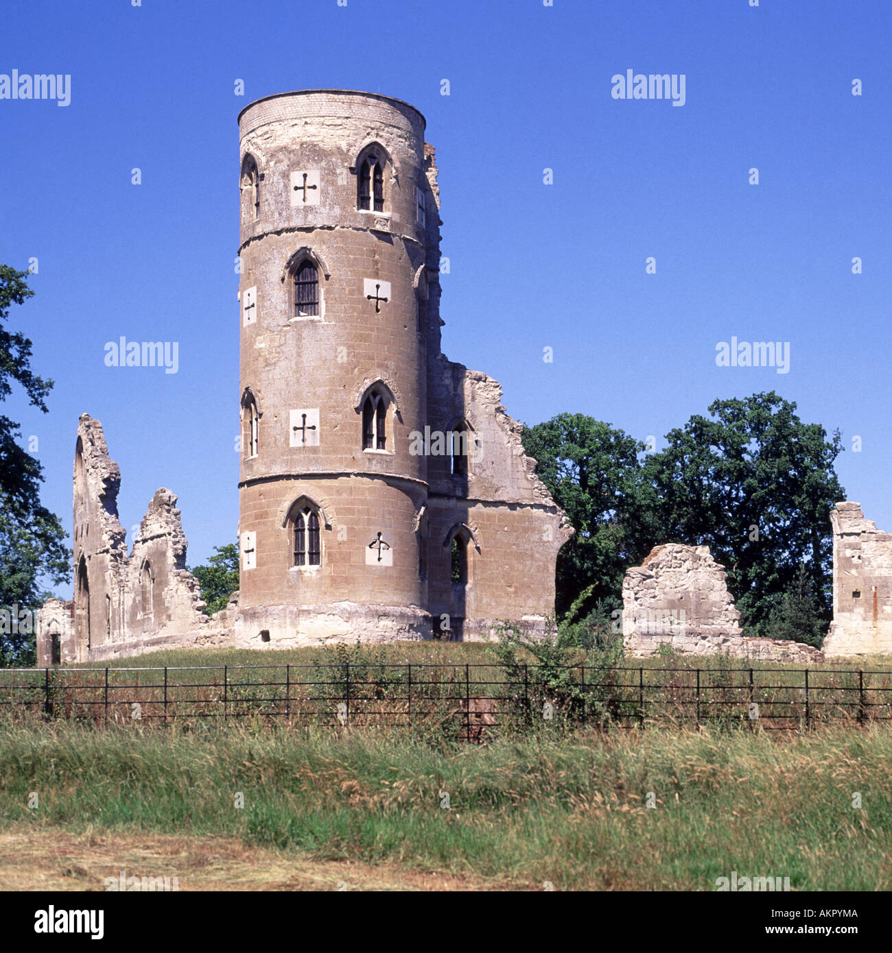 Mock semi ruined stone castle folly & listed building in Wimpole Hall ...