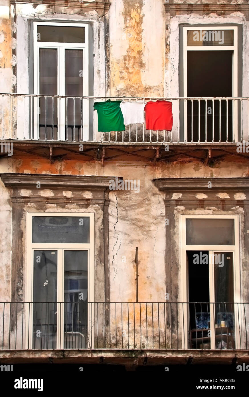 Italian-flag colours of washing drying in a Naples tenement Stock Photo ...
