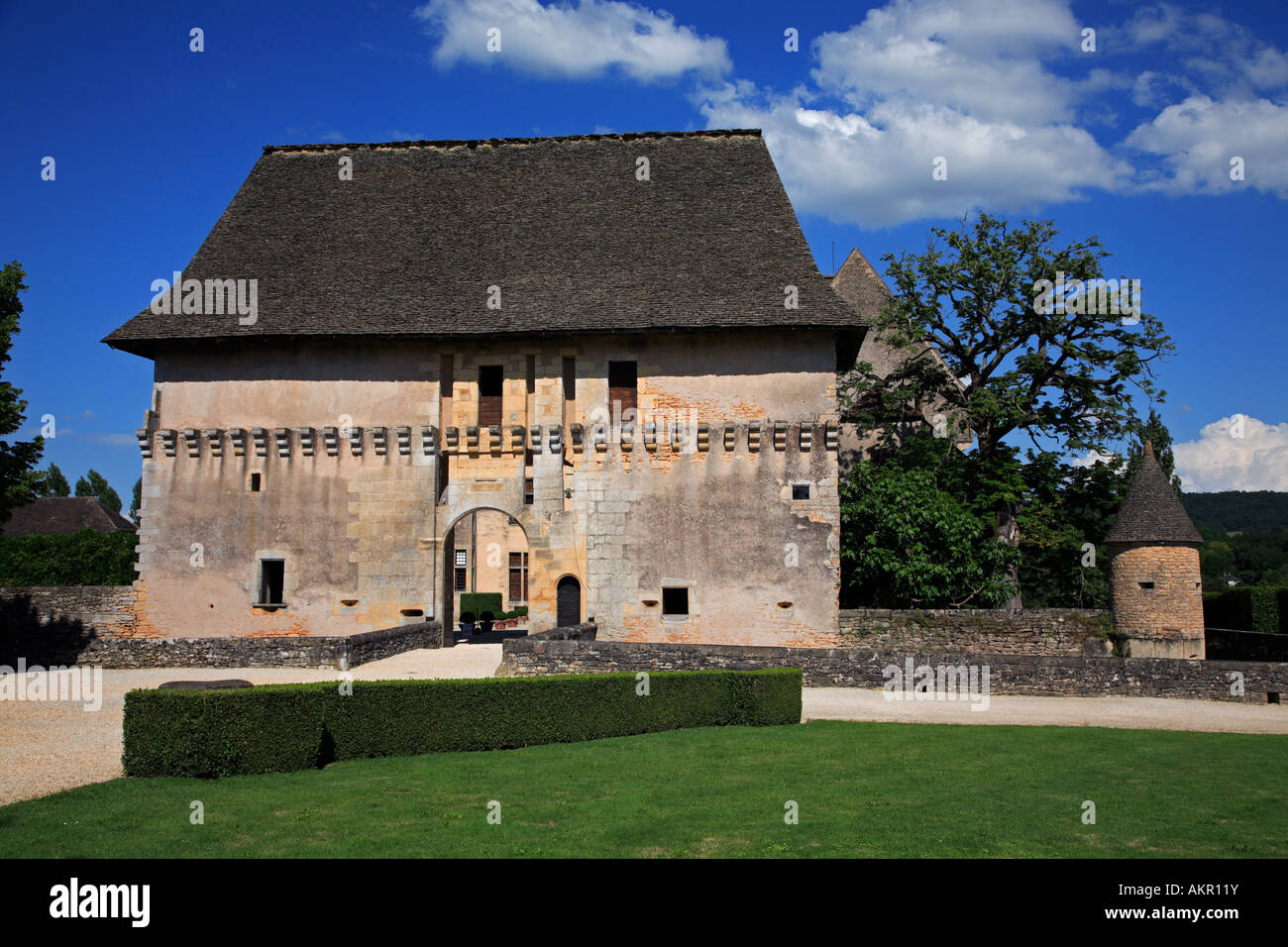 Fortified gatehouse at the Château de Losse Stock Photo - Alamy