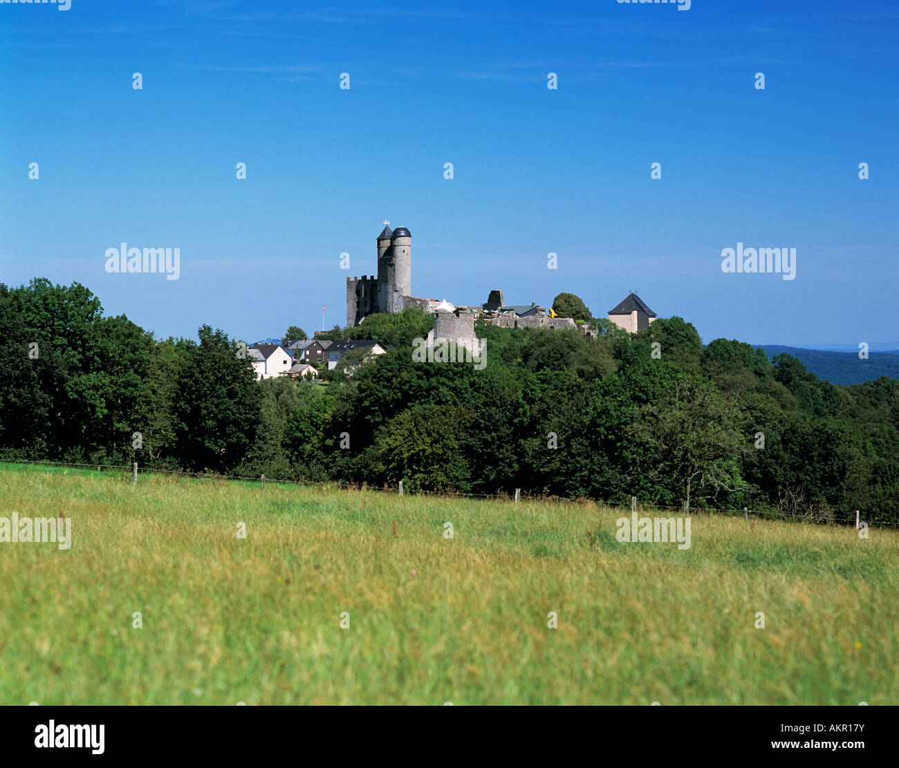 Burg Greifenstein, Deutsches Glockenmuseum, Greifenstein (Hessen ...