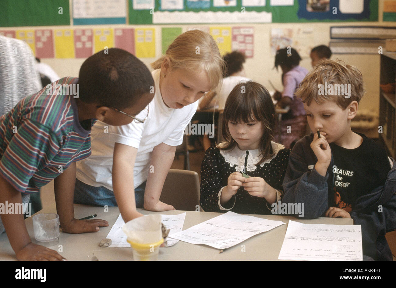 Primary school classroom hi-res stock photography and images - Alamy