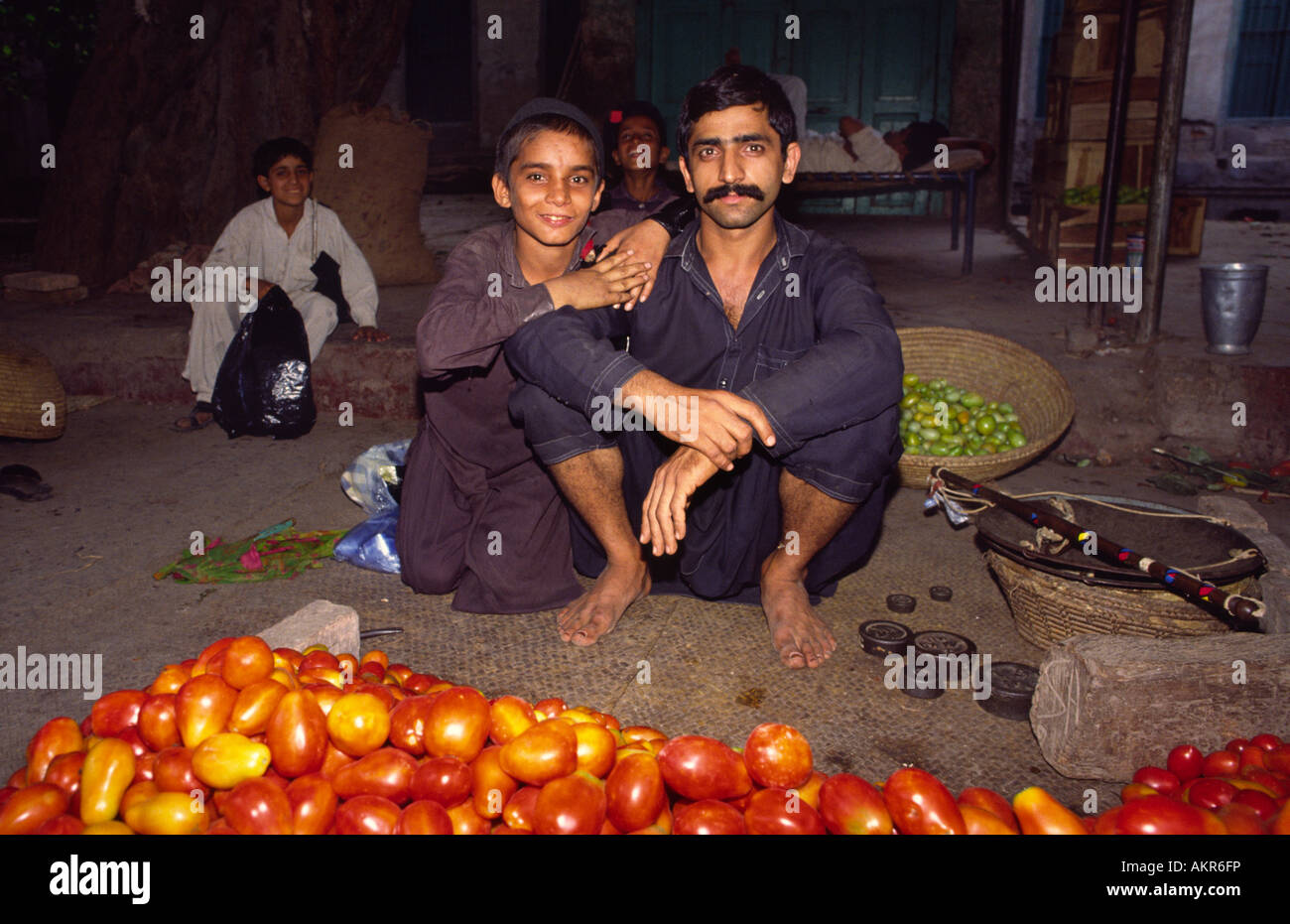 Peshawar market hi-res stock photography and images - Alamy
