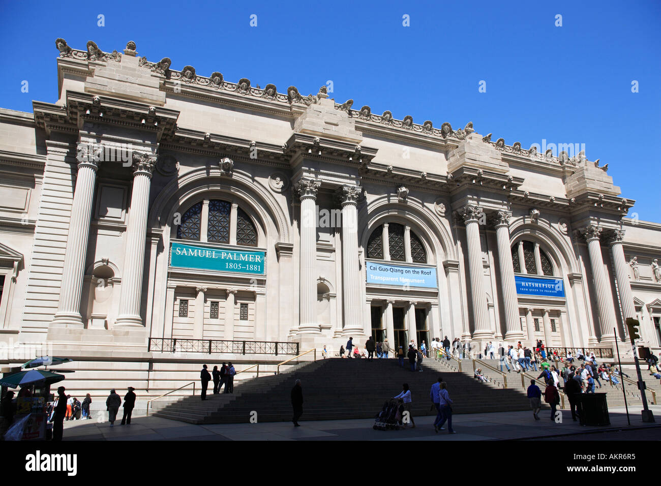 Metropolitan Museum of Art 5th Avenue Manhattan New York City USA Stock ...