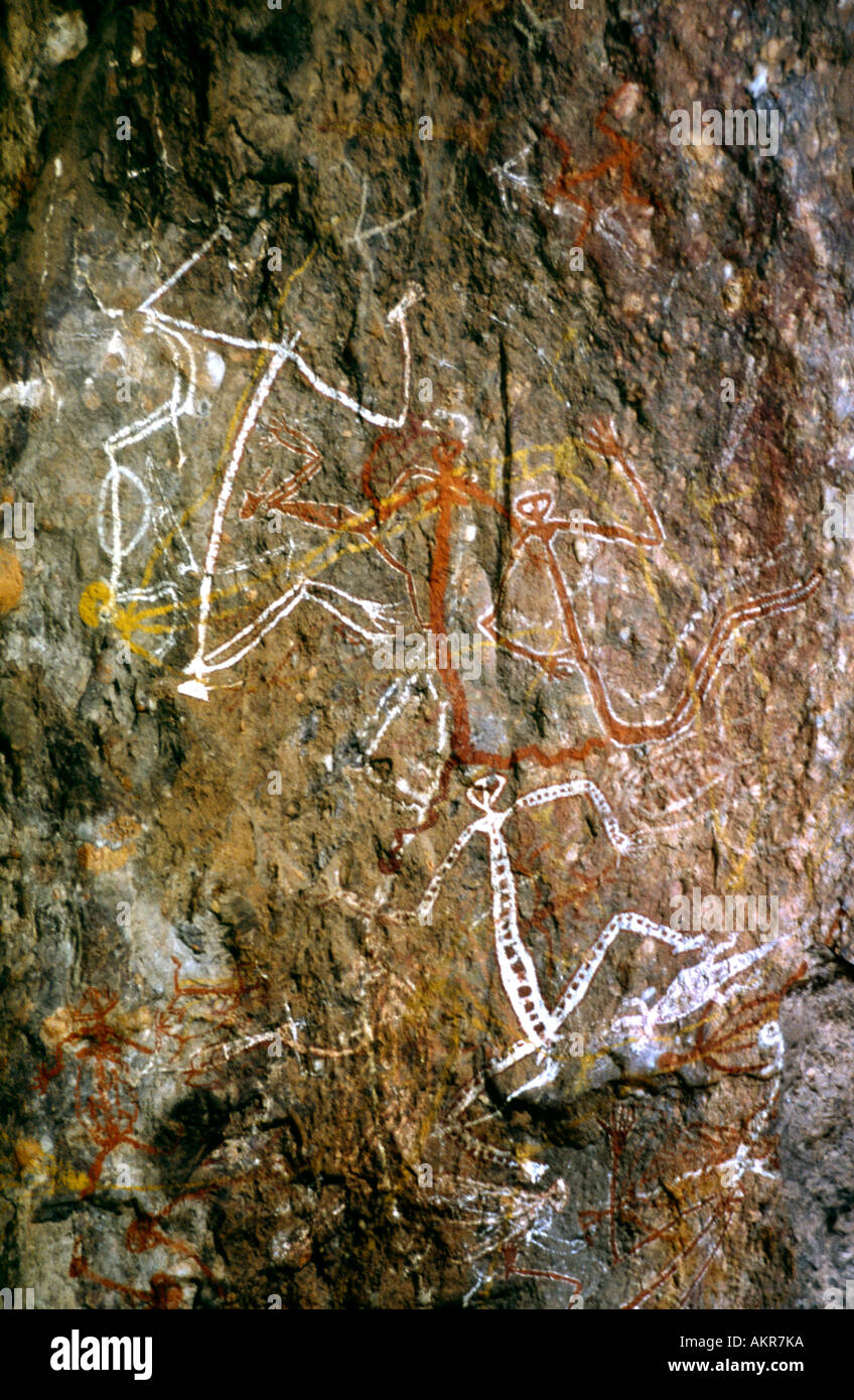 Kakadu aboriginal cave paintings hi-res stock photography and images - Alamy