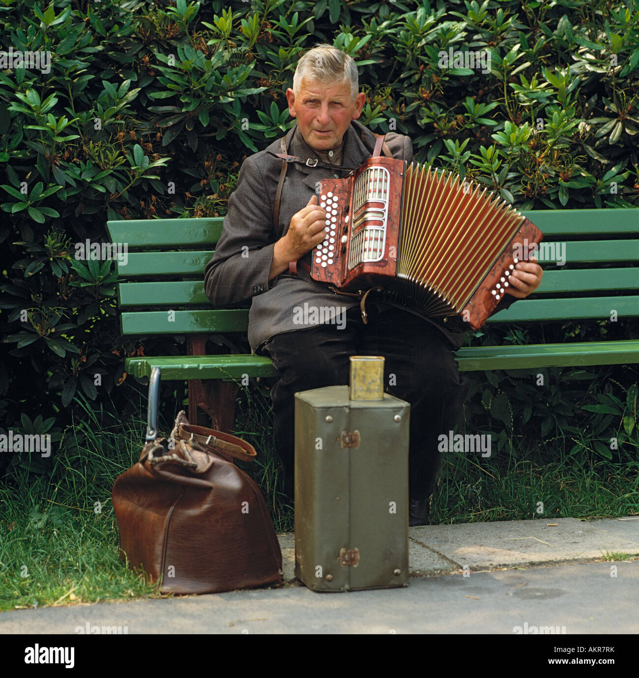 poverty, destitution, unemployment, homeless person, person of no fixed ...