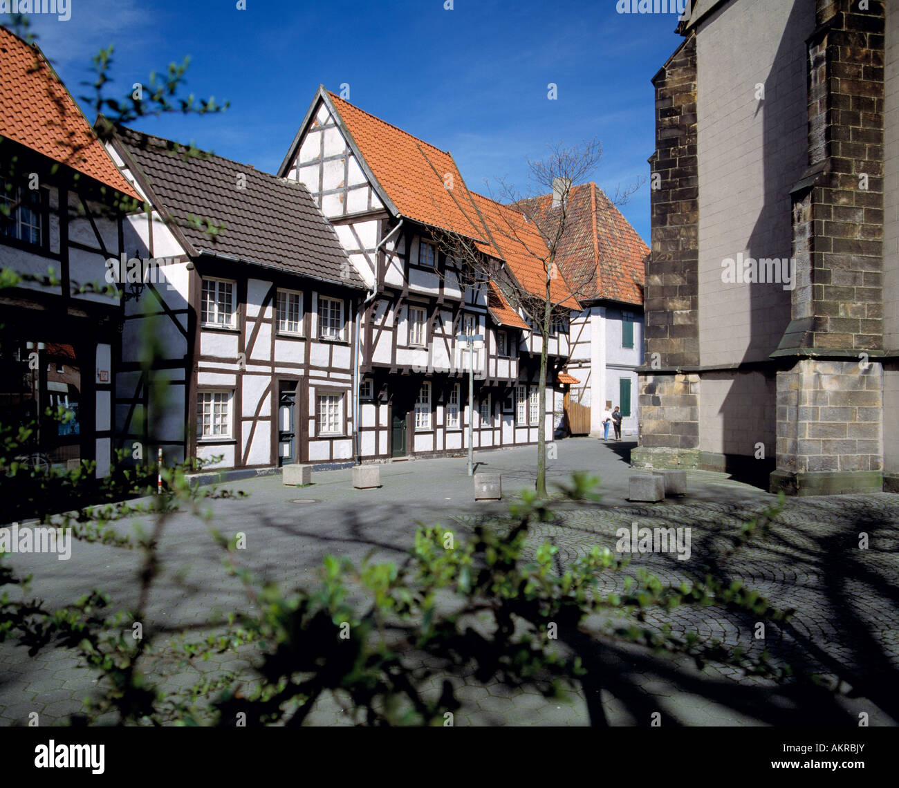 schmucke Fachwerkhaeuser, Alter Kirchplatz in Werne, Ruhrgebiet ...