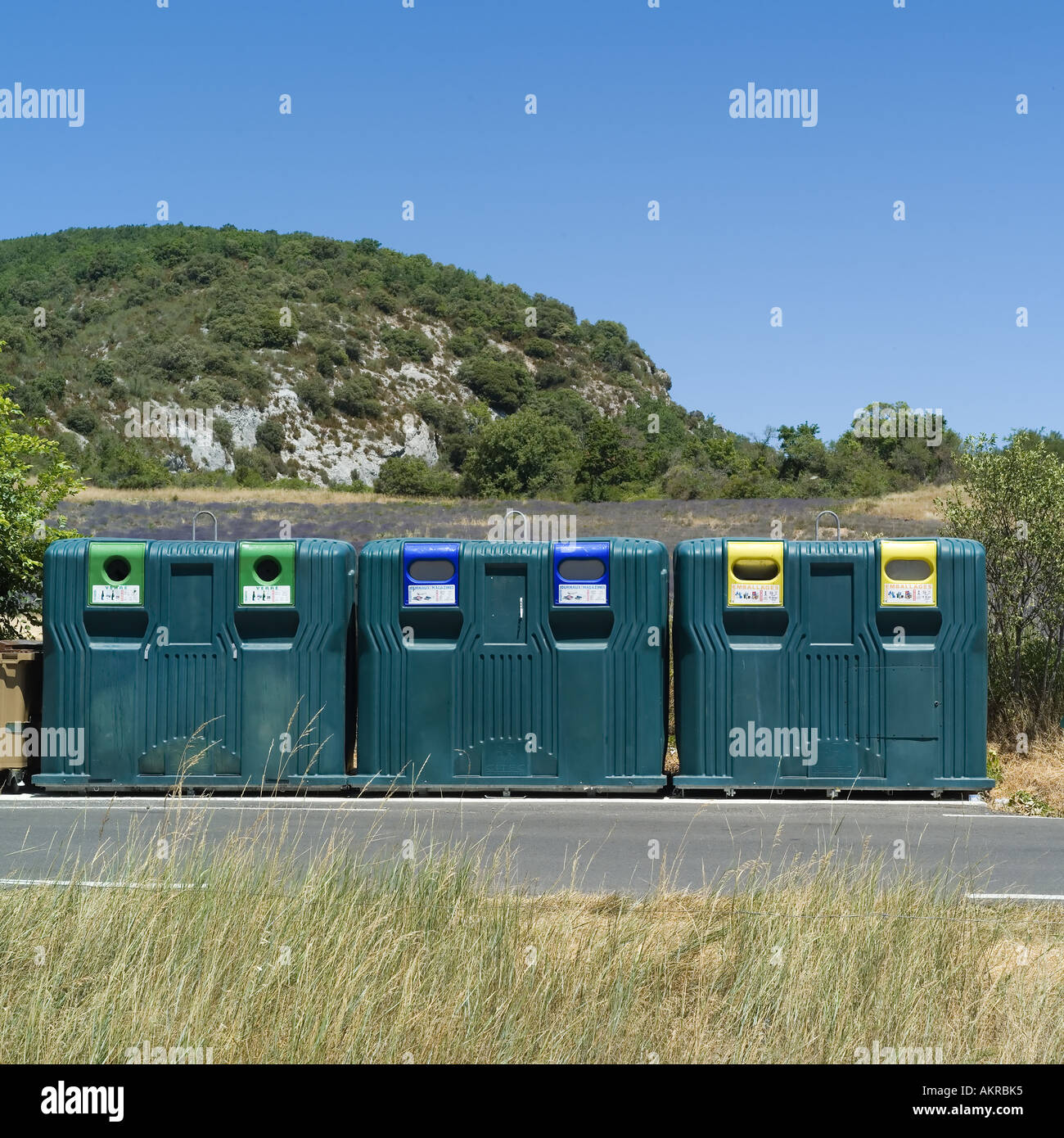 Dustbins on roadside hi-res stock photography and images - Alamy