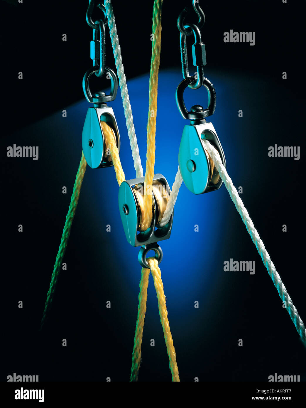 Rope and pulleys hi-res stock photography and images - Alamy