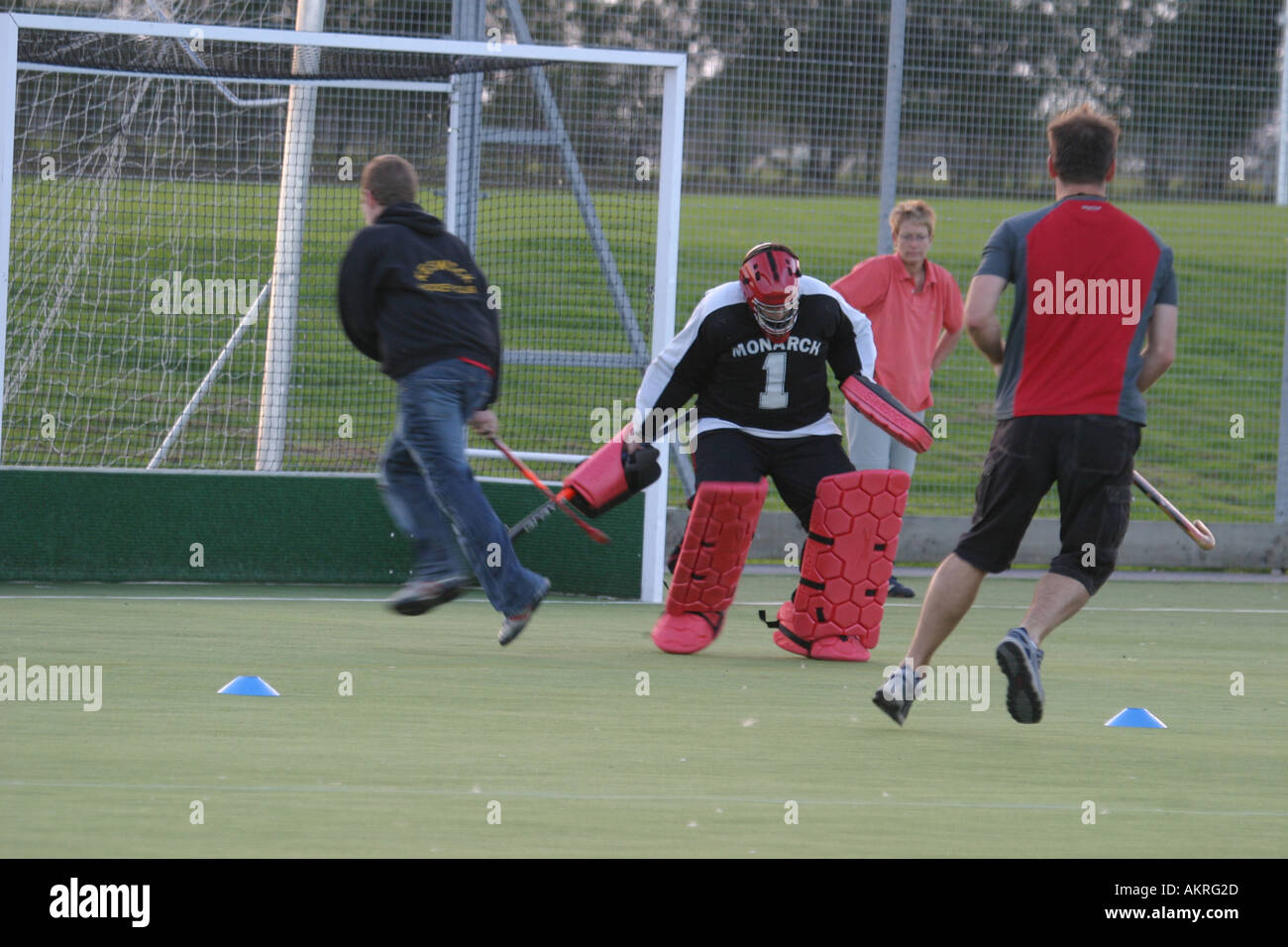 Field hockey goalie hi-res stock photography and images - Alamy