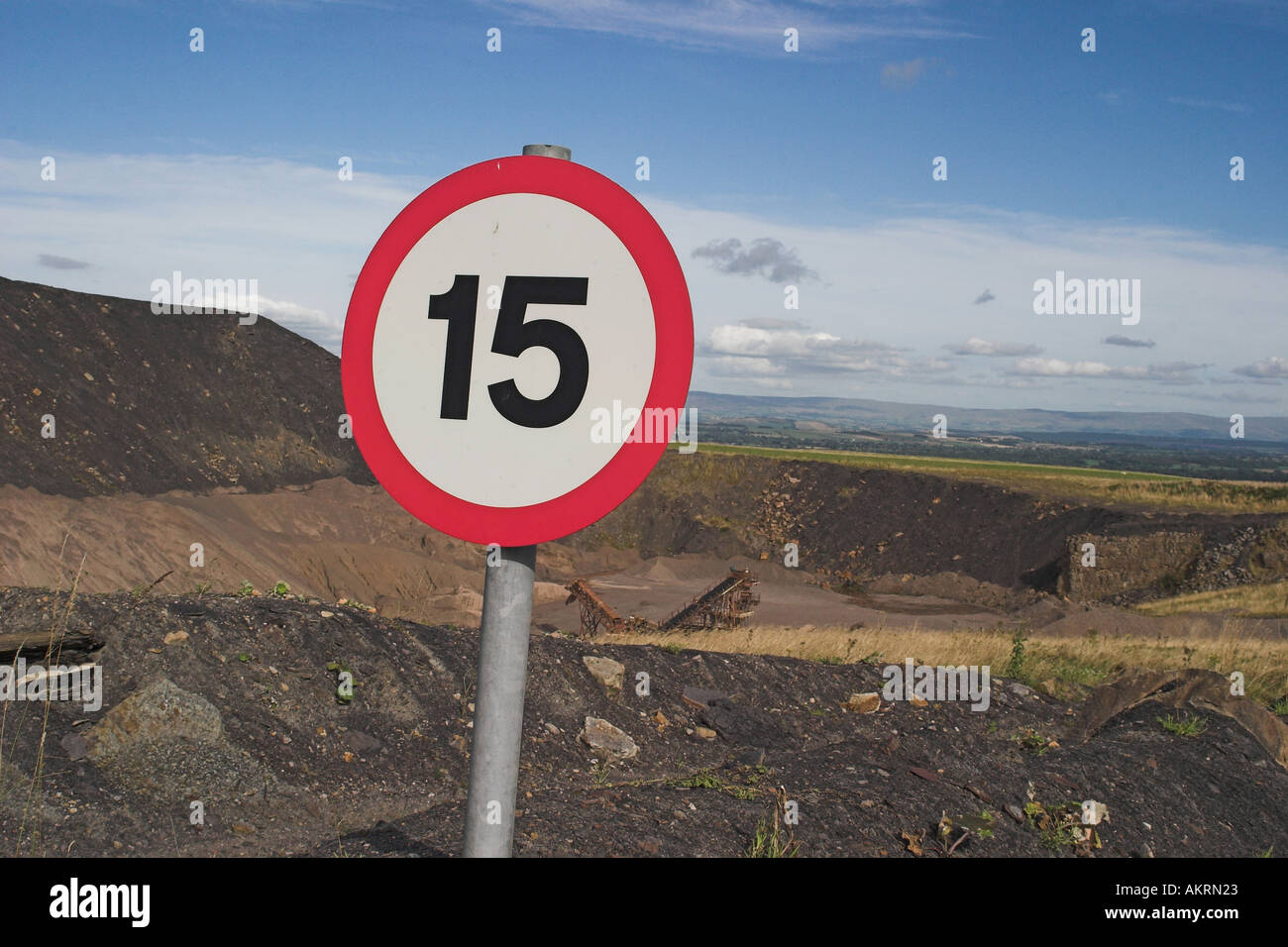 15mph speed limit sign in a quarry Stock Photo - Alamy