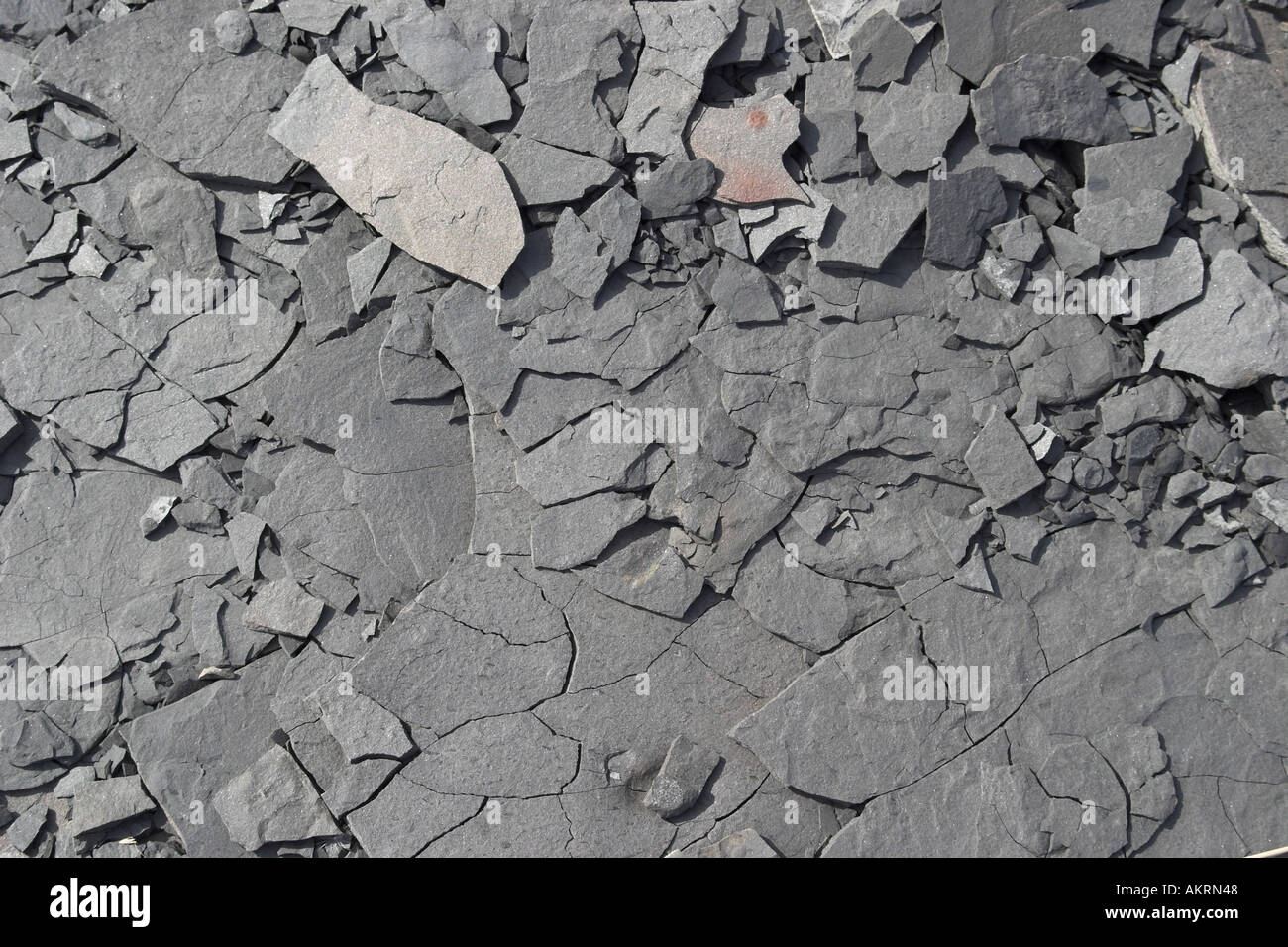 Broken bits of rock hi-res stock photography and images - Alamy