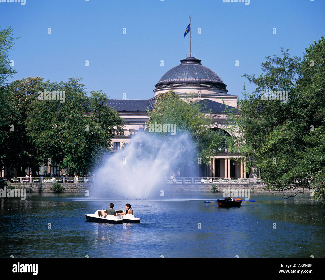 Kurhaus und Kurpark in Wiesbaden, Rhein, Hessen Stock Photo - Alamy