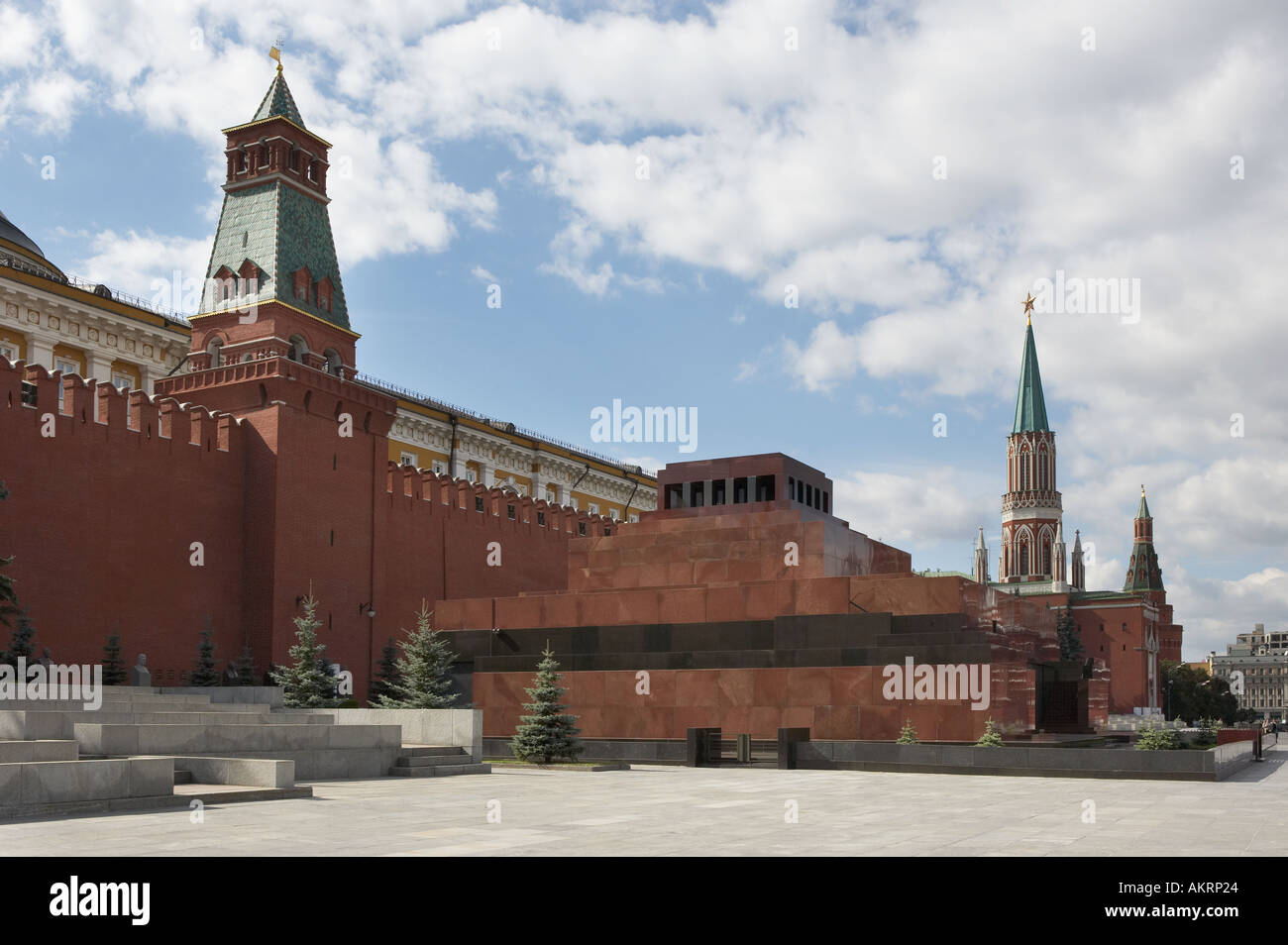 Tomb of lenin hi-res stock photography and images - Alamy