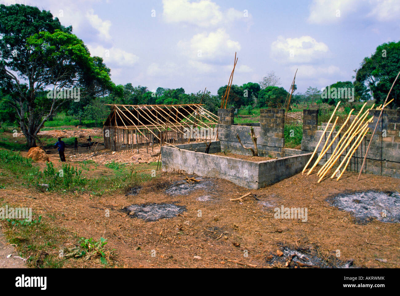 Housing reconstruction in the aftermath of civil war Zwedru Liberia ...