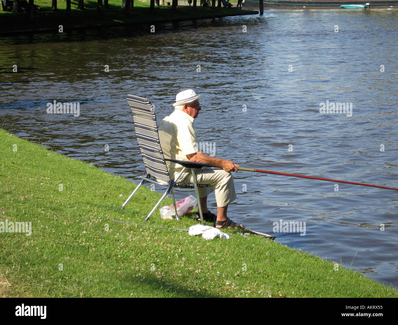Male fishing man hi-res stock photography and images - Alamy