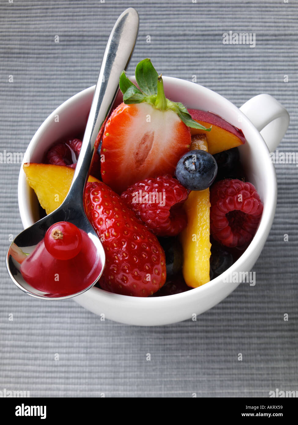 Individual portion fruit salad hi-res stock photography and images - Alamy