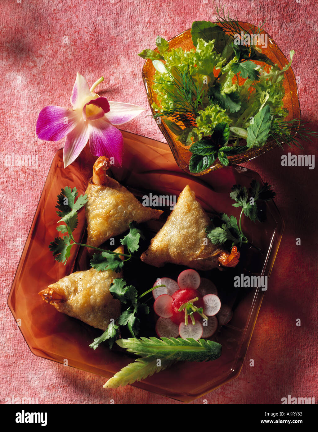 Individual deep fried chinese battered prawns hi-res stock photography ...