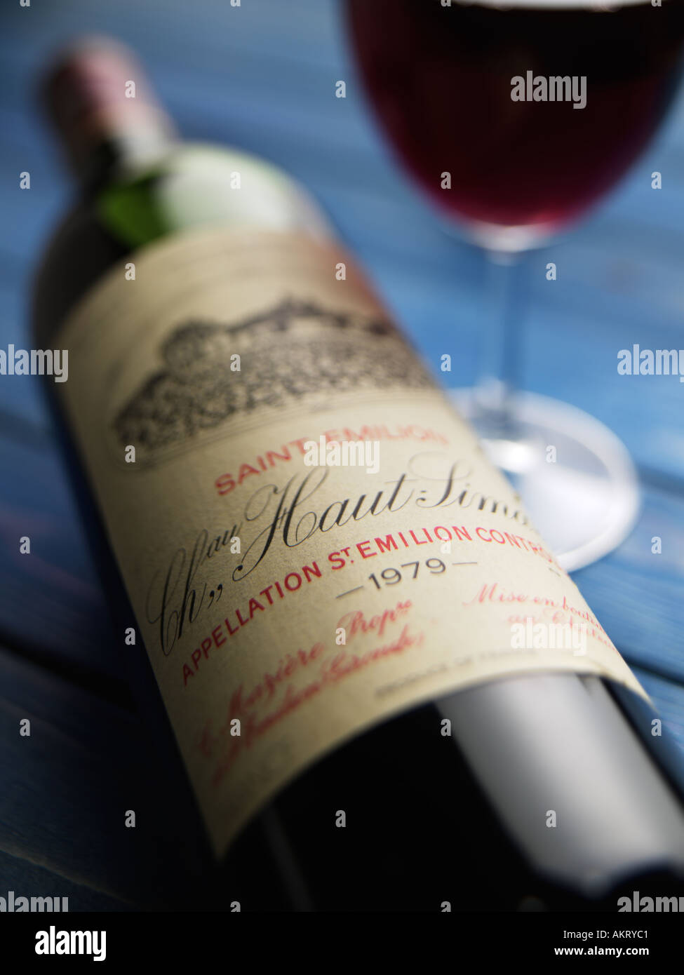 Red Wine glass Bottle Stock Photo - Alamy