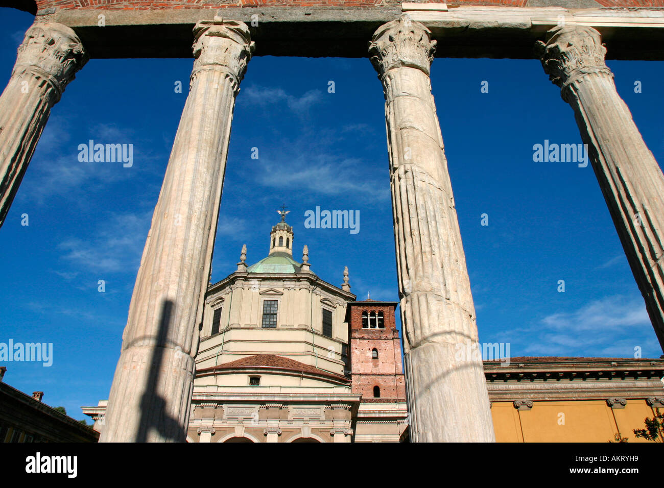 San Lorenzo columns and Basilica, Milan Stock Photo - Alamy
