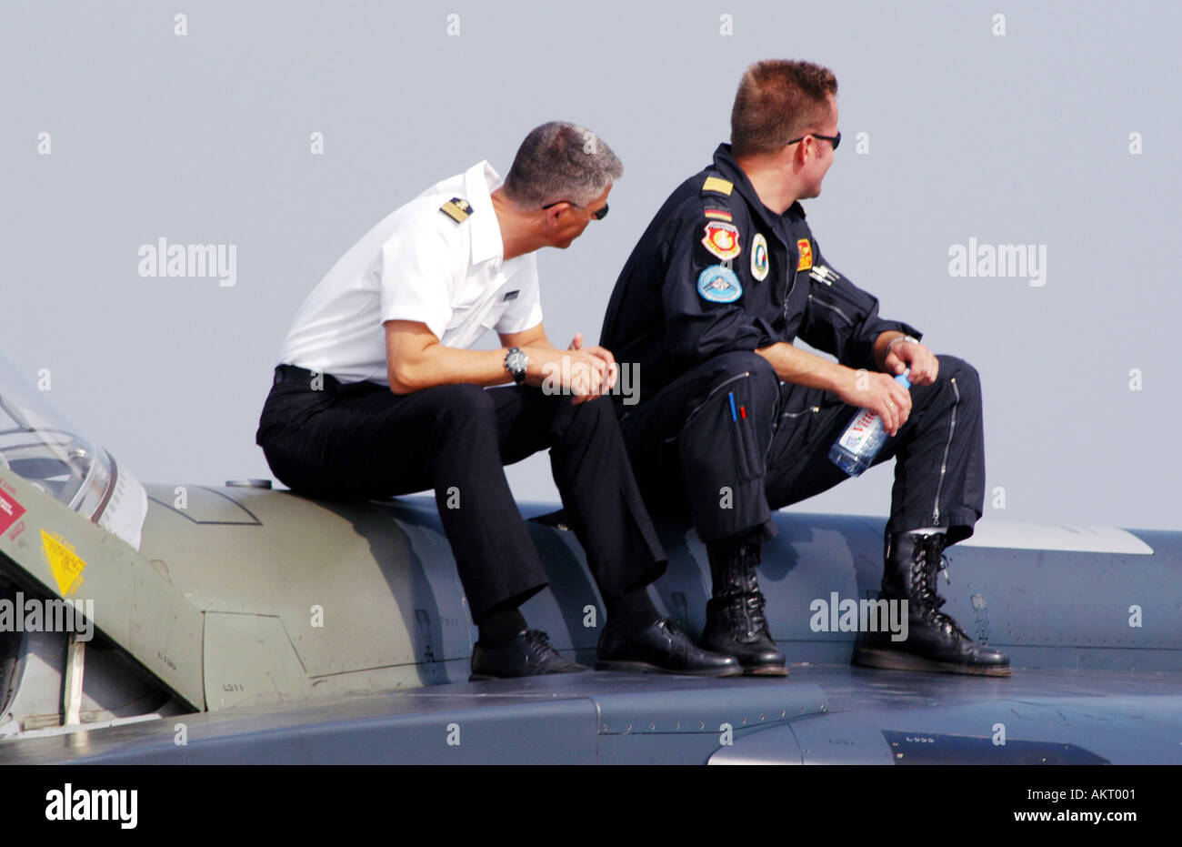 Participants being spectators - Pilot watching other pilots at an ...