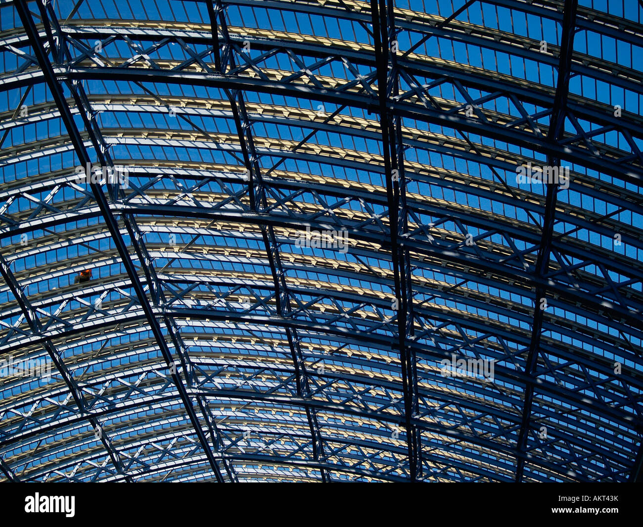 Curved glass roof hi-res stock photography and images - Alamy