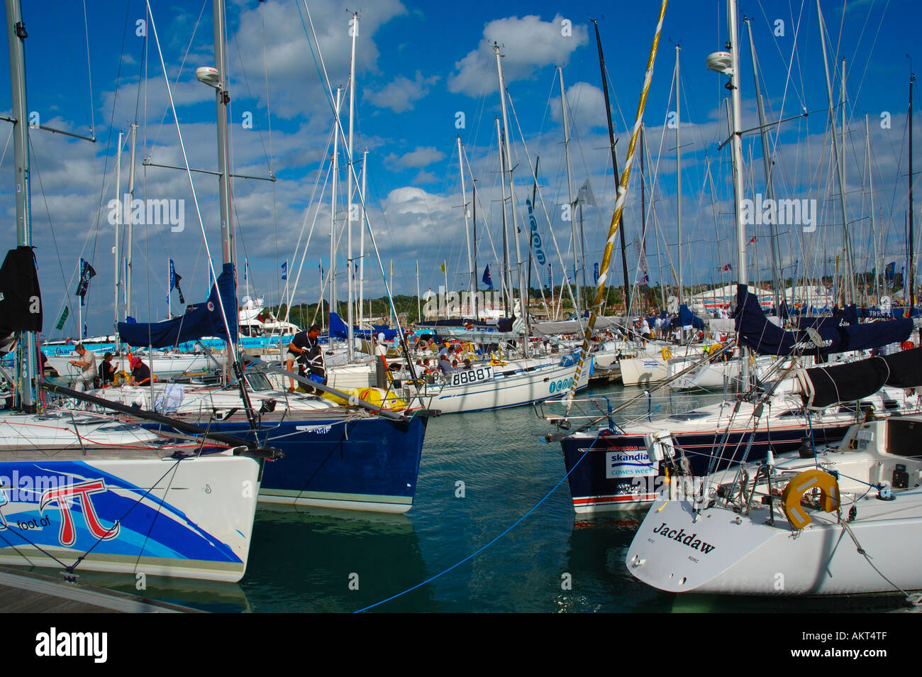 Isle of wight boats hi-res stock photography and images - Alamy