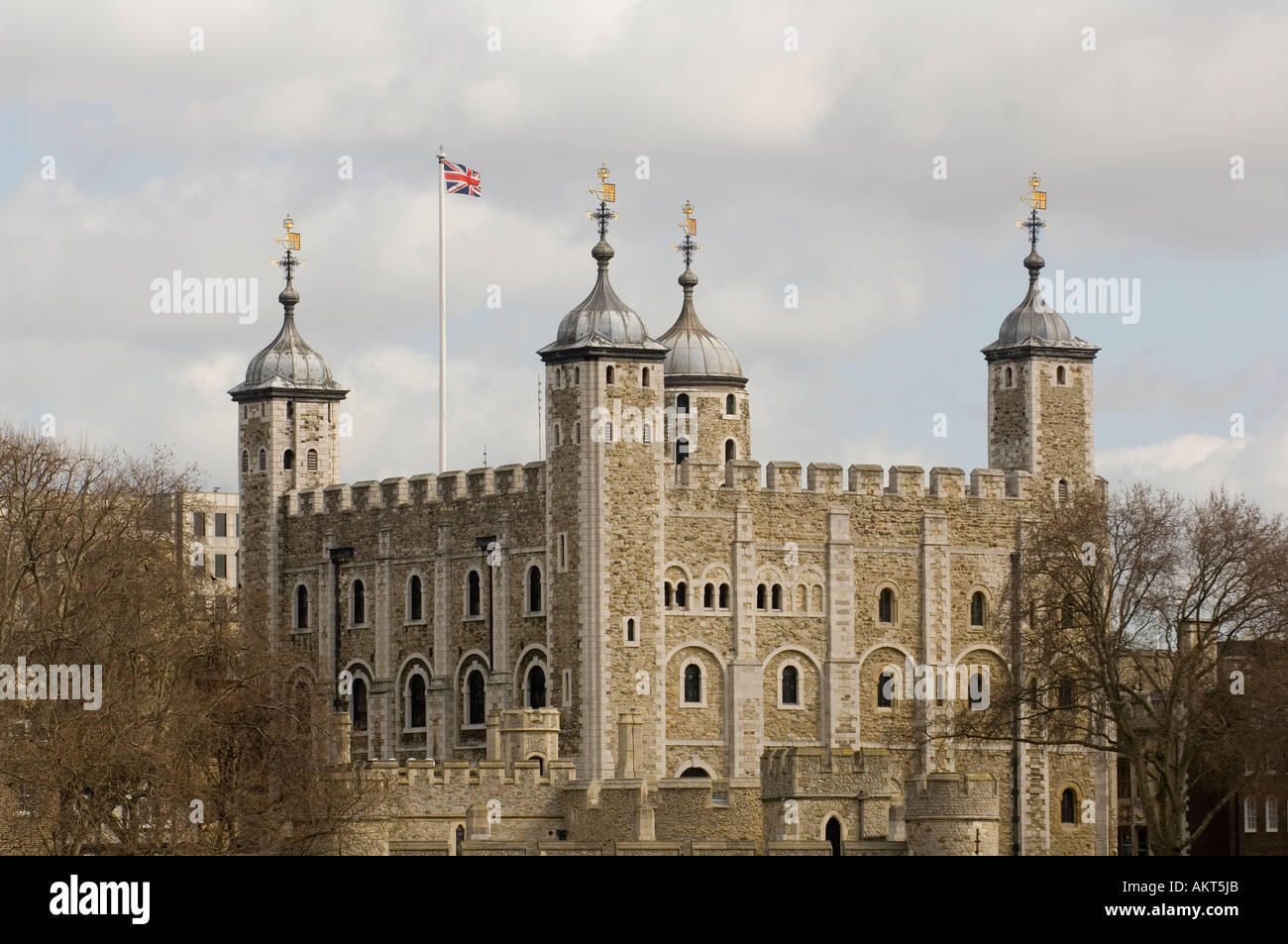 The Tower of London, built in 1098 by William the conqueror, stands on ...