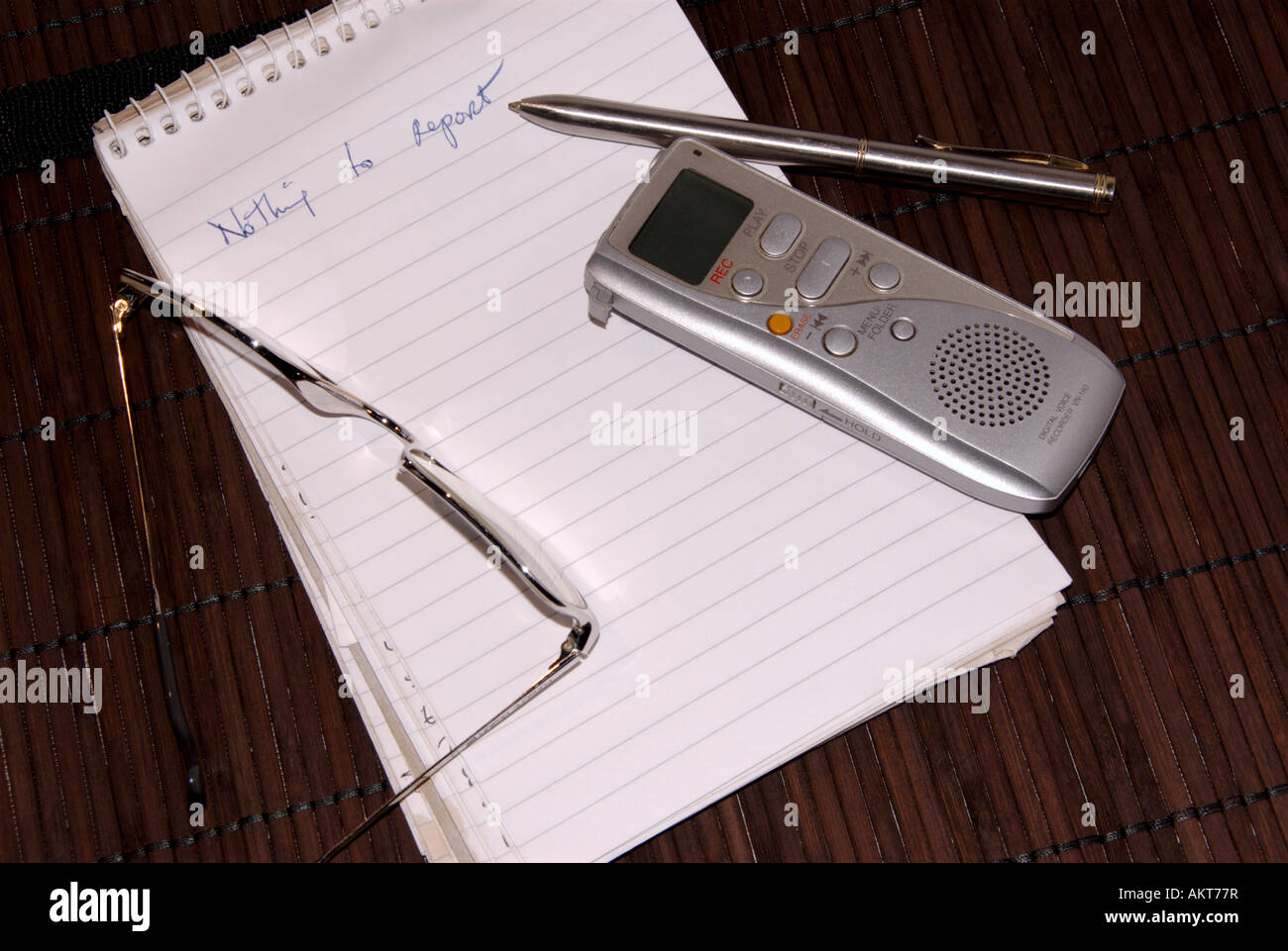 Nothing to report hi-res stock photography and images - Alamy